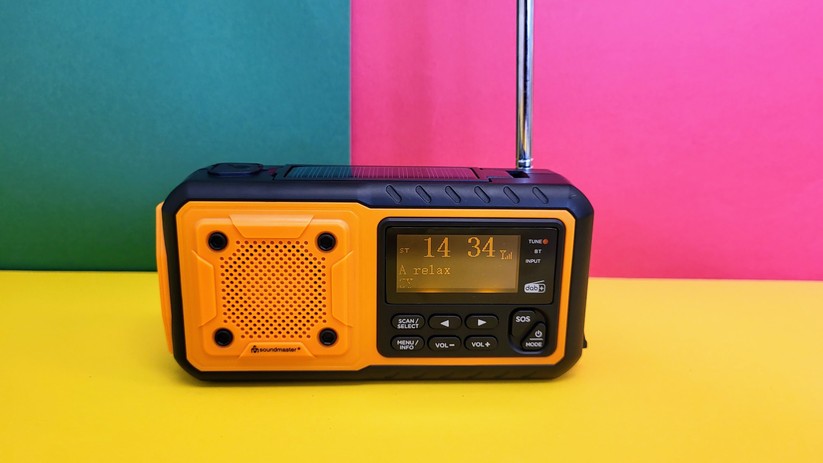 Top 10: Das beste Kurbelradio im Test – mit Solar, DAB+ & Co. | Heise ...