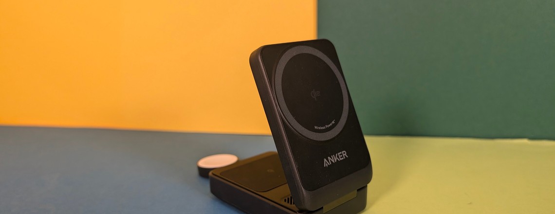 Anker 3-in-1 Mag-Go Wireless Charging Station foldable im Test: kompakt ...